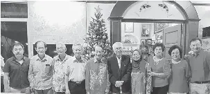 Krismas: Tun Salahuddin kunjungi kediaman Sim - PressReader