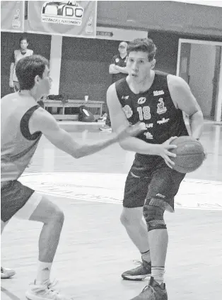 Jaibos recibe a Piratas Bagdad - PressReader