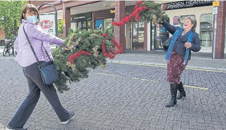 A tree-mendous reunion for Lorraine - PressReader