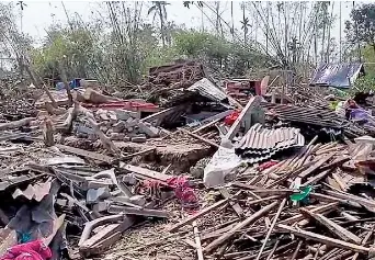 ‘Mini-tornado’ kicks up a political storm in Jalpaiguri - PressReader