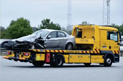 Forsvarer: Til den hårde side - PressReader