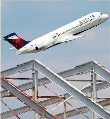 Delta retira sus previsione­s récord por la guerra comercial - PressReader