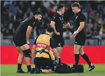 Lomax knee injury big concern for All Blacks ahead of quarterfin­al showdown - PressReader