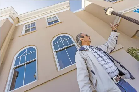 CRASHING THE ESTABLISHM­ENT - PressReader