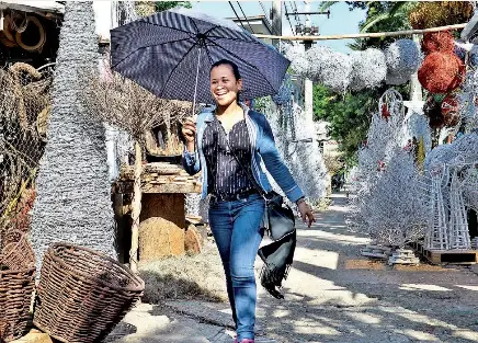 Los charamicos anuncian la Navidad - PressReader