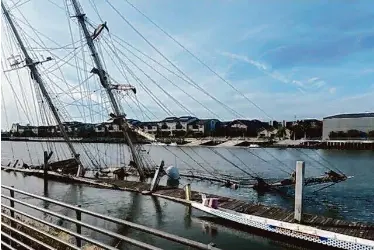 Ocean-cleaning ship sinks in Oakland Estuary - PressReader