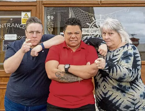 Bad manners deliver bite to Captain’s Table - PressReader