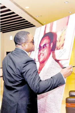 Scores bid farewell to tourism pioneer Robert Hendricks - PressReader