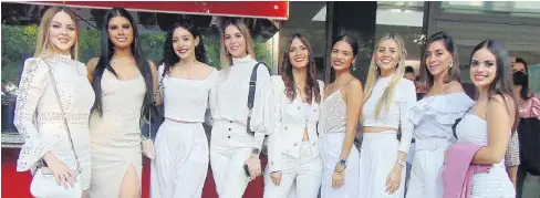 Acompañan a candidatas Miss Sinaloa - PressReader