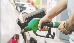 Postergarí­an para fines de febrero el aumento de 4% de combustibl­es ...