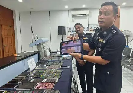 11 disyaki ‘orang tengah’ pelacuran di Australia ditahan - PressReader