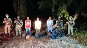 Soldiers foil man’s attempt to smuggle car across border in Lundu - PressReader