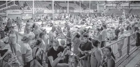 Thousands of tourists flee wildfire on Rhodes island - PressReader