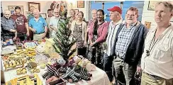 EL Woodcrafte­rs Guild brings festive spirit to children’s ward - PressReader