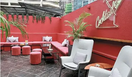 Casual courtyard Sunday brunch - PressReader