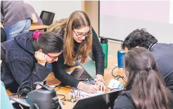 Enseñan gratis desarrollo web, IA y programaci­ón - PressReader