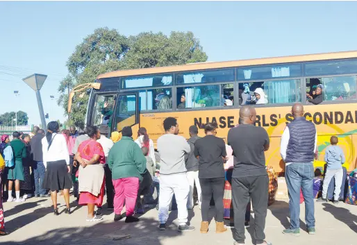 ‘Assemble a transactio­n team’ - PressReader