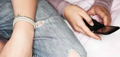 Sexting, the internet and your privacy - PressReader