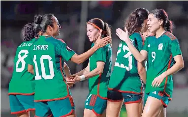 LAS CHICAS SALEN Y APLASTAN - PressReader