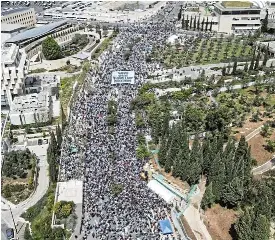 Netanyahu’s coalition at risk of collapse - PressReader