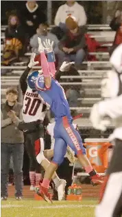 Dutchmen hold on for Senior Night win over Bradford - PressReader