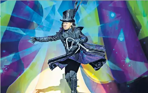 Jason Donovan’s panto debut? Oh yes it is – and he’s a natural - PressReader