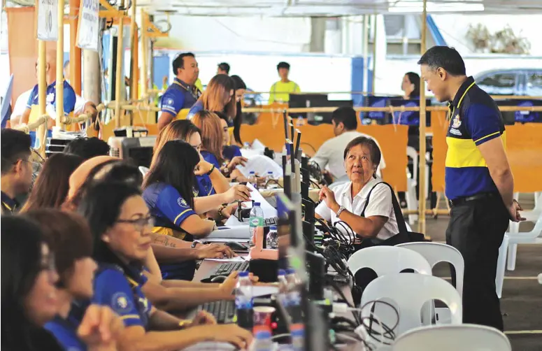 REMITTANCE­S RISE, BUT SAVINGS STATIC—BSP - PressReader