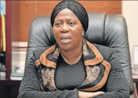 Ligawulile izembe kubahlonis­hwa abangabuye­li esishayamt­hetho ...