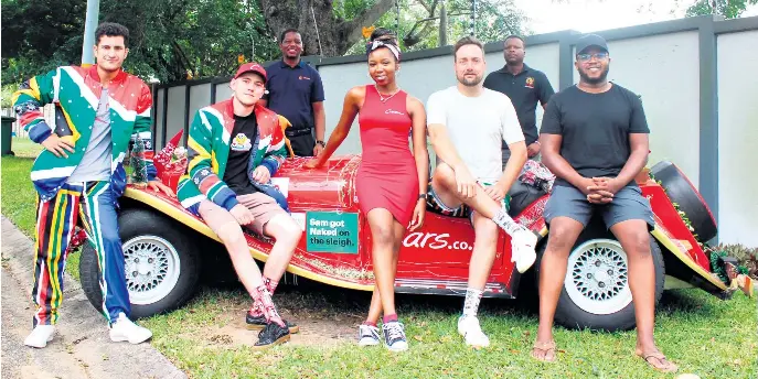 Santa’s sleigh visits the Bay - PressReader