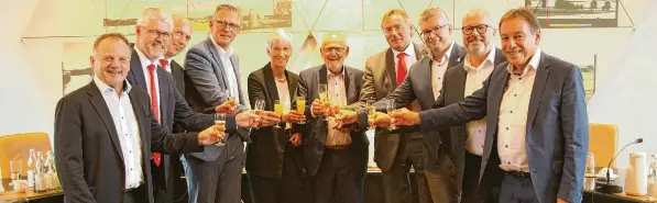 Warum die Sparkassen fusioniere­n - PressReader