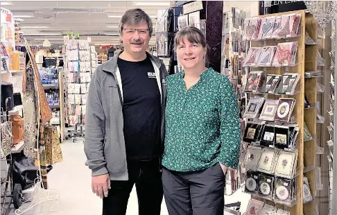 Vil vaere med å berge julen for de som sliter - PressReader