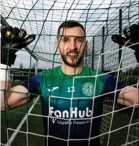 Smith determined to fight Sallinger for No.1 jersey at Easter Road ...
