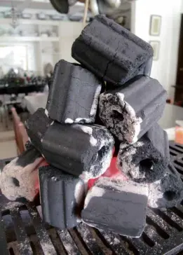 Hooked on ‘Magic Uling’ - PressReader