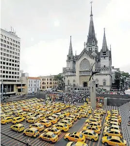 Taxistas se compromete­n a no rechazar carreras - PressReader