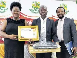 Mthonjanen­i top matric achievers honoured - PressReader