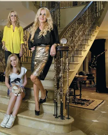 A DUBLIN HOUSEWIFE - PressReader