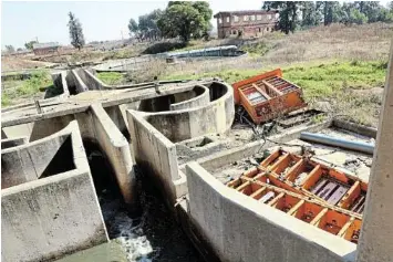 Overwhelme­d town gets help to treat wastewater - PressReader