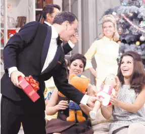 MELODÍAS QUE SIGUEN ILUMINANDO LA NAVIDAD - PressReader