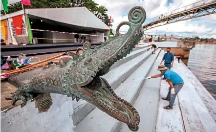 Citrawarna paints Kuching in fiesta colours - PressReader