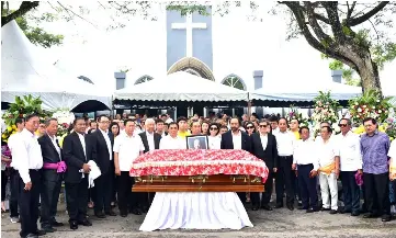 Prominent businessma­n Burhan Uray laid to rest - PressReader