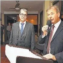Embajada alemana homenajeó a doctor Christian Schlensak - PressReader