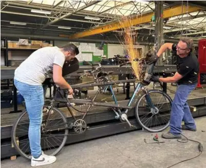 Pelts team wil stunten tijdens knotsgekke race over de Leie in Kortrijk ...