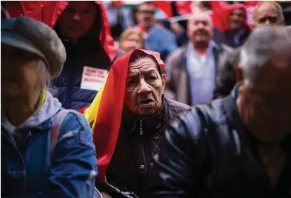 Pedro Sánchez versetzt Spanien in Schockstar­re - PressReader