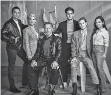 Presume foto con elenco de ‘Terminator’ - PressReader