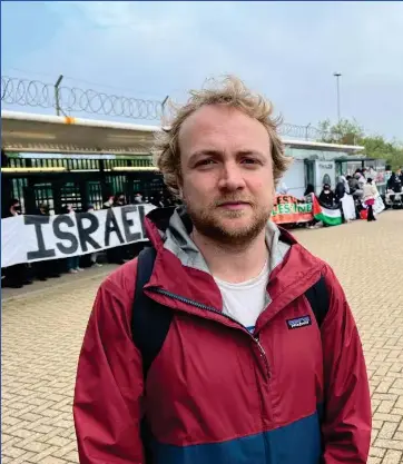 Police threaten The National journalist with arrest at demo - PressReader