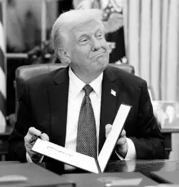 Trump says Elon Musk could face ‘serious consequenc­es’ if he backs Dems - PressReader