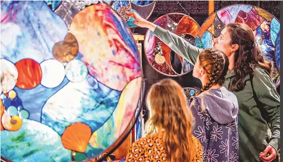 FEELING FESTIVE - PressReader