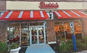 Freddy’s opens first Monmouth steakburge­r restaurant - PressReader