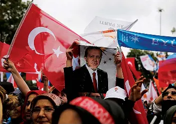 Turcos vão hoje a votos e Erdogan acredita na vitória à primeira volta - PressReader