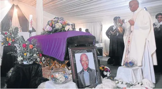 Tears, laughter as TV darling Matu-Sebotsa buries hubby - PressReader